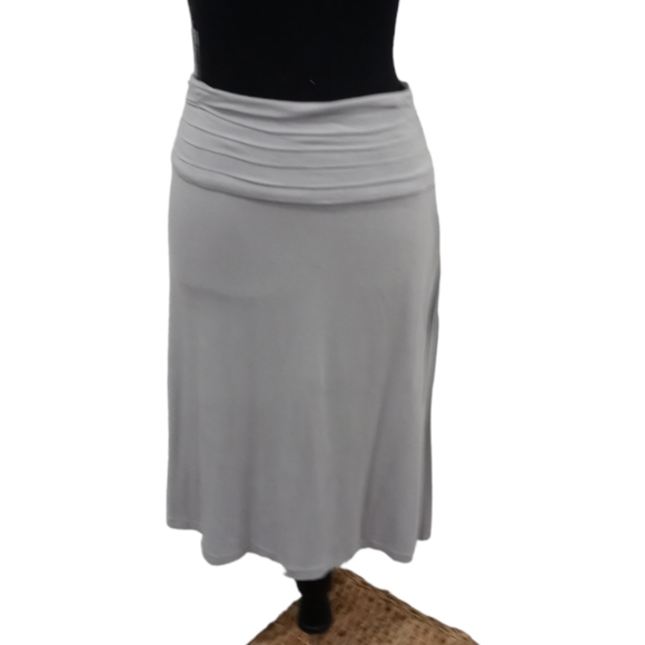 Isaac Mizrahi | Skirts | Isaac Mizrahi Career Pleated Tiered Waist Side ...